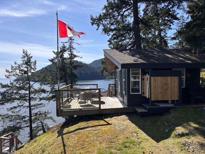 Arbutus Cabin At Miller Oceanfront Retreat - Bowen Island