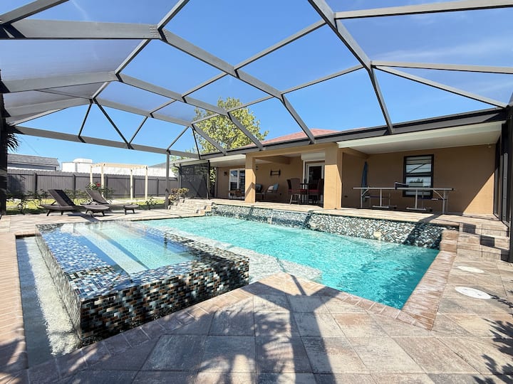 Pool Near Fort Myers Airport And Jetblue Park - Lehigh Acres, FL