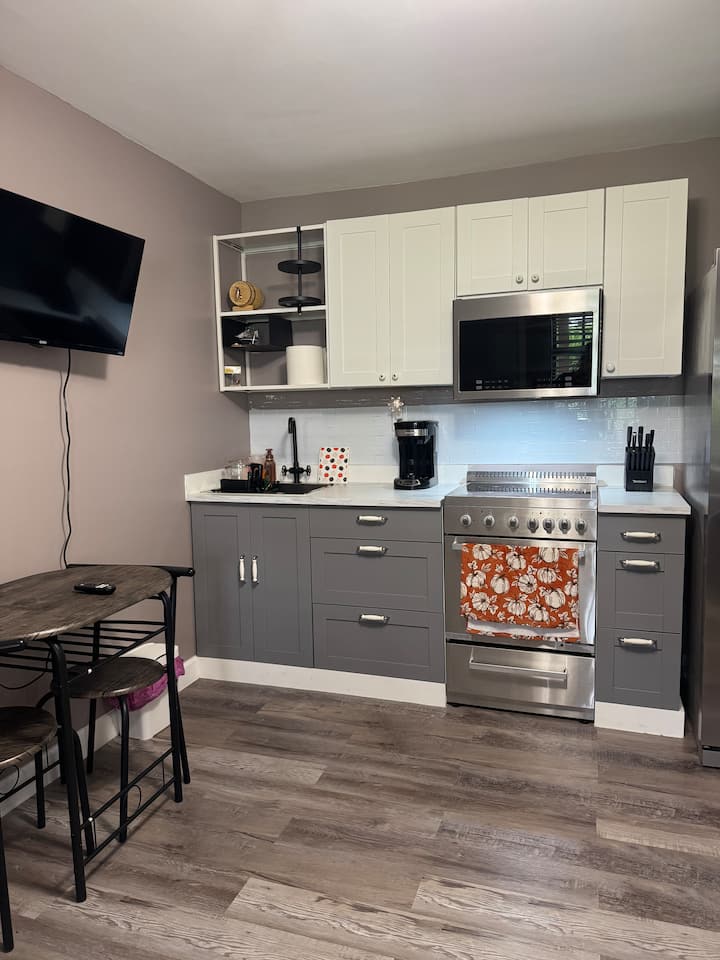 Cozy Casita Near It All - Miami Gardens, FL