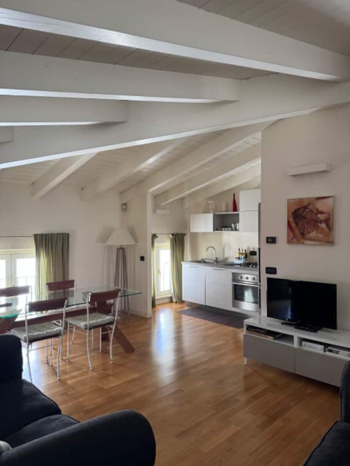 Appartamento Con Garage In Centro"la Casa Di Dadà" - Parma