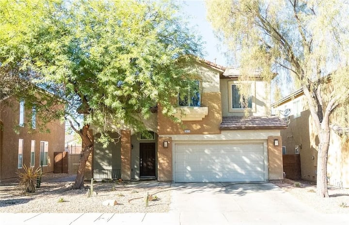Las Vegas Family Villa | Cozy & Spacious. - North Las Vegas, NV