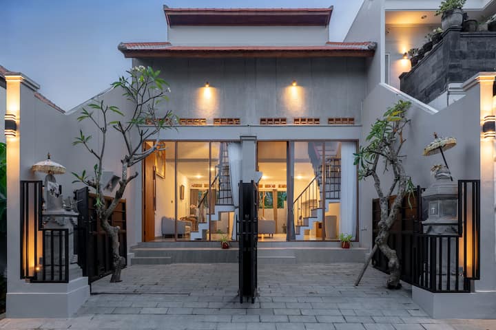 Modern Minimalist 1br Home - Sanur