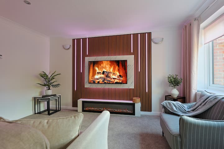 Eastbourne 2-bed Home | Parking | Near Station - Eastbourne