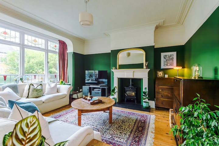 Characterful 3bd Townhouse, Manchester - Manchester