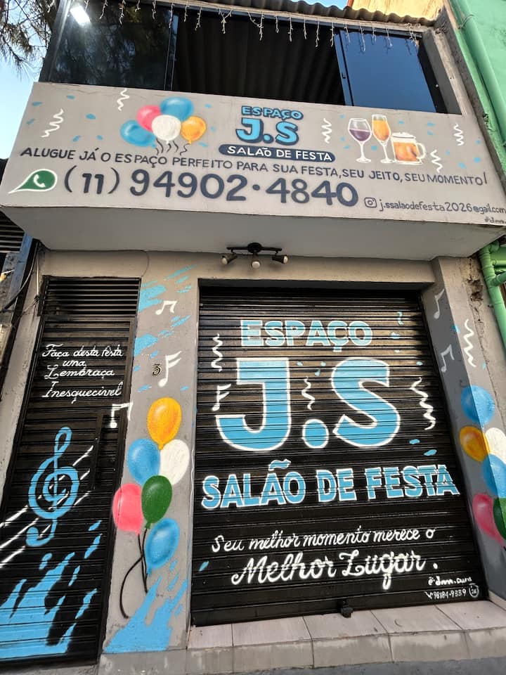 Salão De Festa. Bairro Zona Leste. - Poá