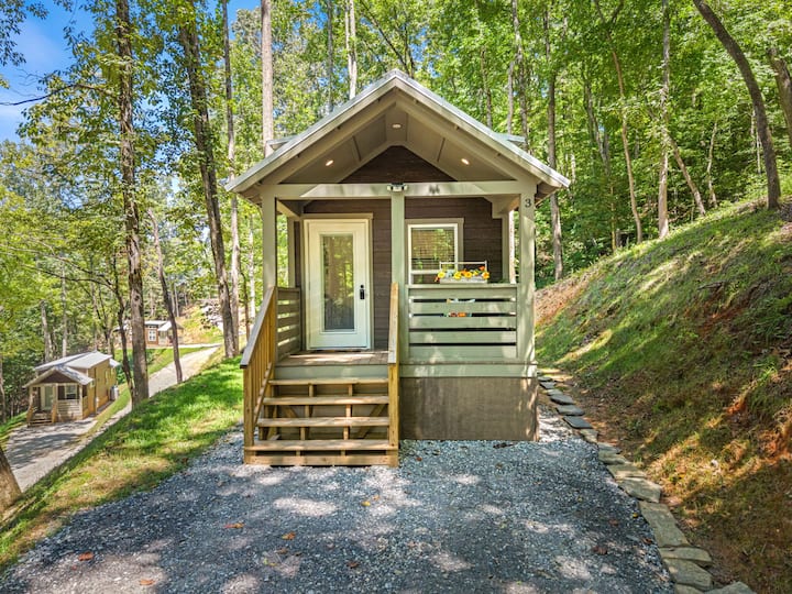 A Tiny Slice Of Paradise W/hot Tub & Firepit - Bryson City, NC