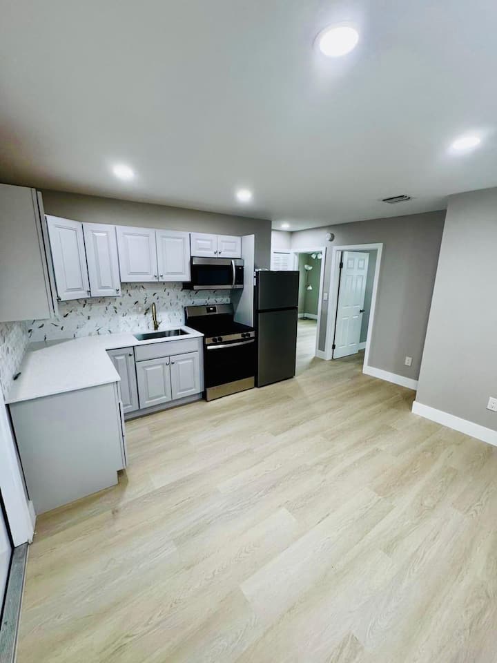 (3701) 2 Bedrooms 1 Bathroom House - Deerfield Beach, FL