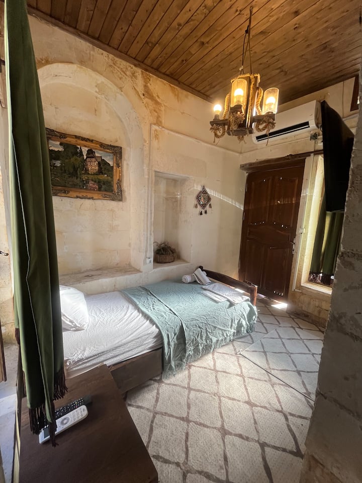 Tarihte Yolculuk (Kurttepe) - Turkey