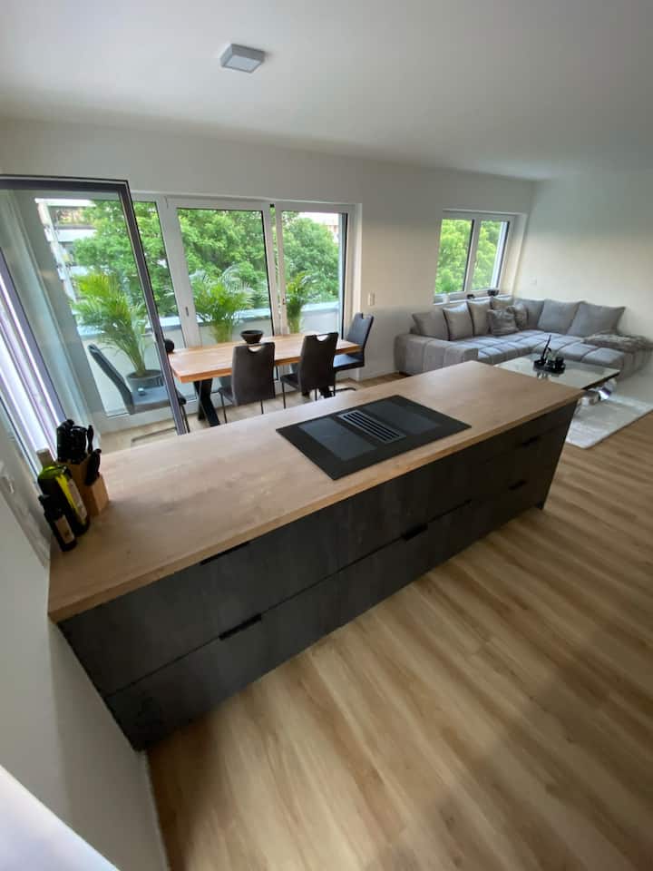 Dachterrasse · 17 Min. Zum Oktoberfest · Parkplatz - Munich