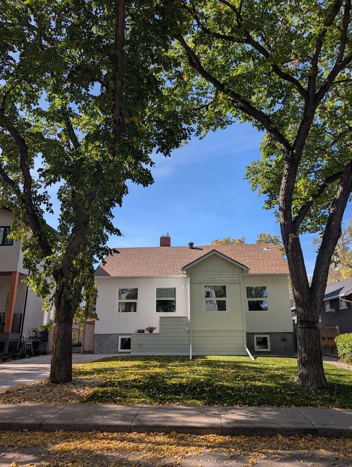 Charming Lakeview Home - Regina