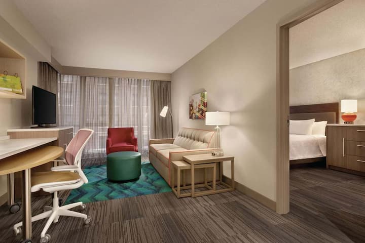 King Suite W/ Kitchen Near Magnificent Mile - Chicago