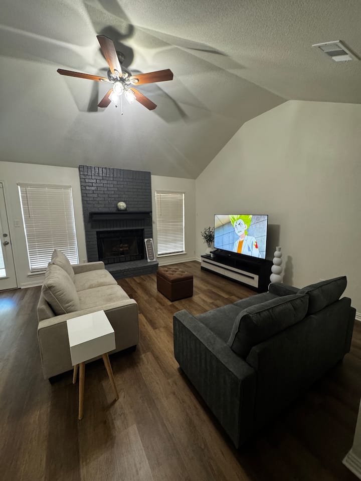 Modern Mansfield Retreat | 3br - Mansfield, TX