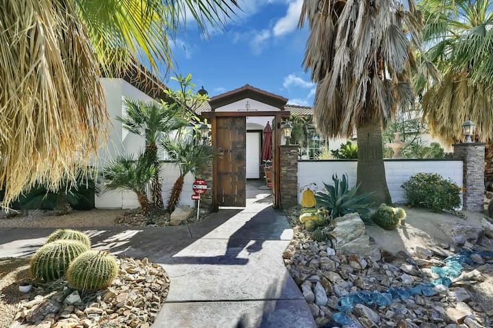 La Quinta Beauty! 4 Bd/3 B., Pool, Spa, Od Kitchen - La Quinta, CA