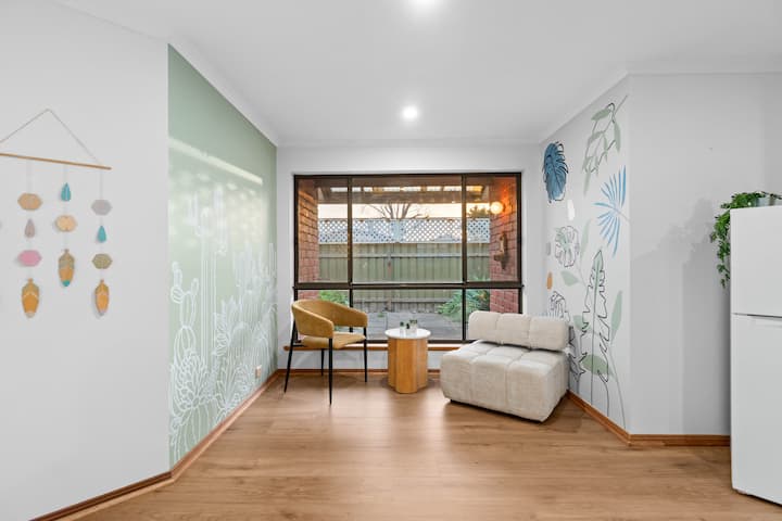 Aldinga Beach Retreat | Stylish & Newly Renovated - Adelaide