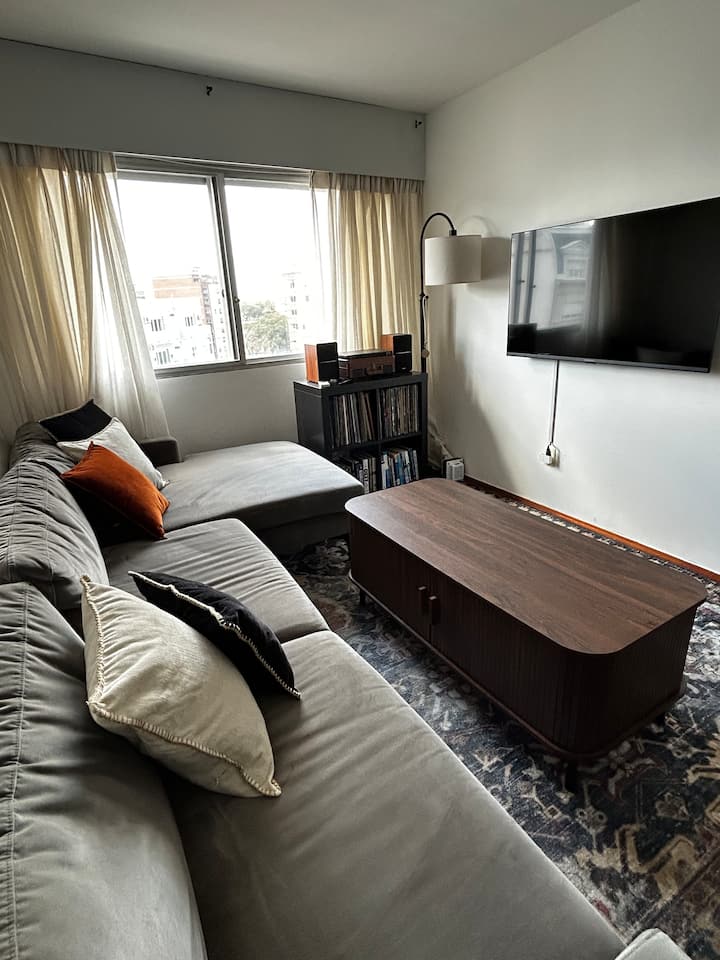 Cómodo Apartamento En Pocitos - Montevideo