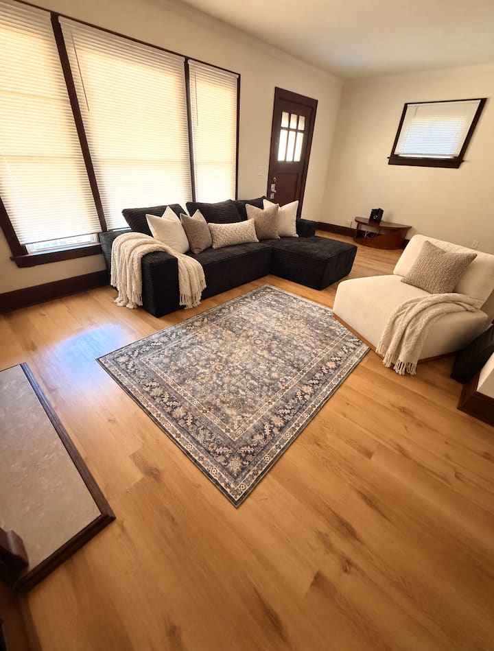 Spacious 4br Akron Home · 5 Min To Downtown And Ua - Akron, OH
