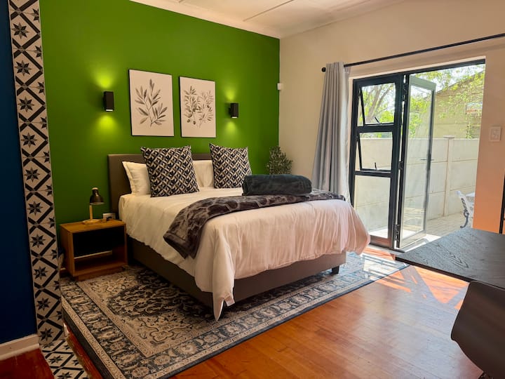 Amberaine Guest Lodge - Bloemfontein