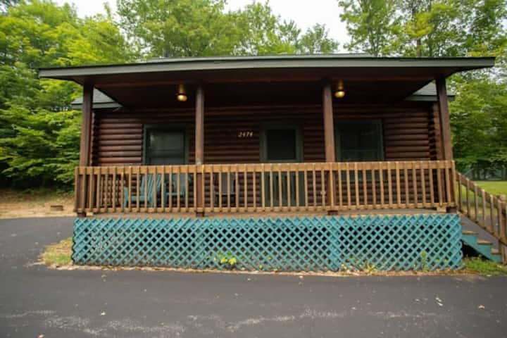 Cabin 2474 - Spacious Log Home Inside Resort - Gaylord, MI