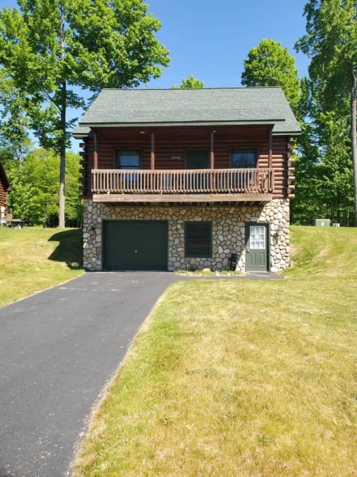 Cabin 2450-classic Log Cabin Inside Resort - Gaylord, MI