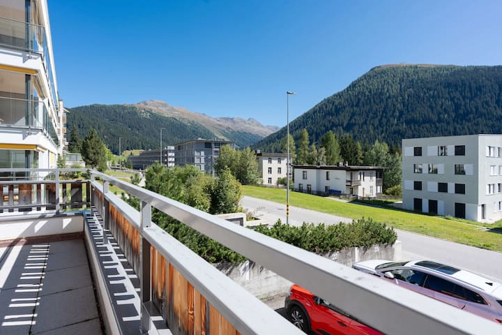 Davos 2br Apartment With Parking & Large Private B - Davos