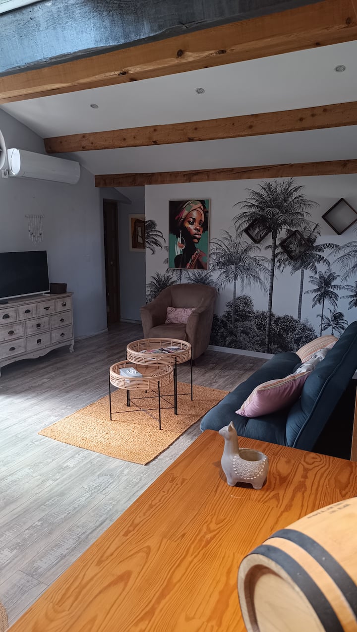 Appartement Fonctionnel Et Atypique - Vitrolles