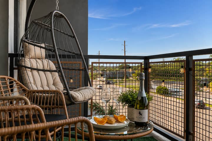 Deluxe Suite- 2br Near Beach With Pool & Gym- - Dania Beach, FL