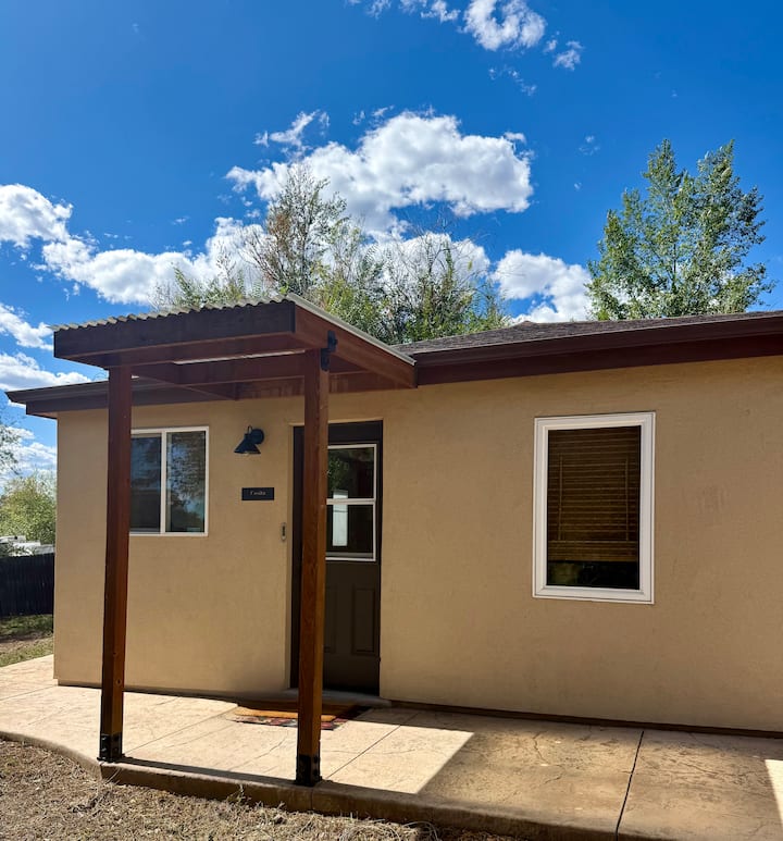 The Casita @ Rascal Ranch W/ Hot Tub Access - Denver, CO