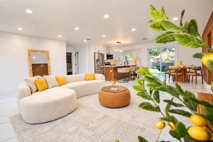 Centric 4bdr Home With Bbq, Game Room & Fire Pit - Miramar, FL