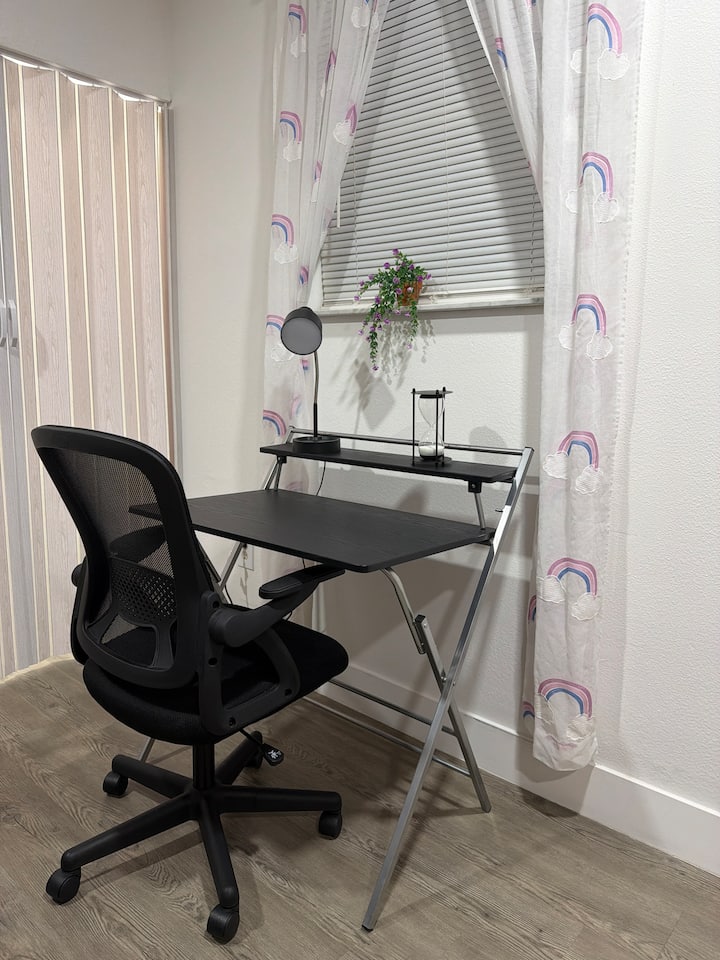Central Location: 10 Min To Airport/parks/downtown - Tampa, FL