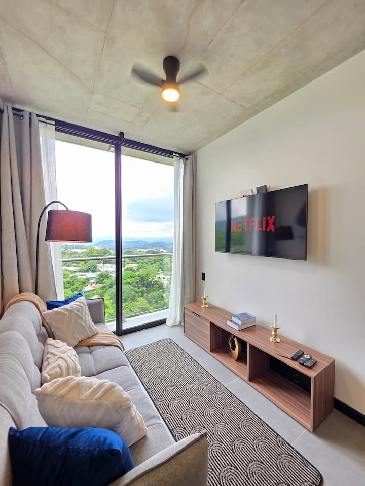 Piscina Y Vista, Apartamento Moderno En Escalón - San Salvador (El Salvador)