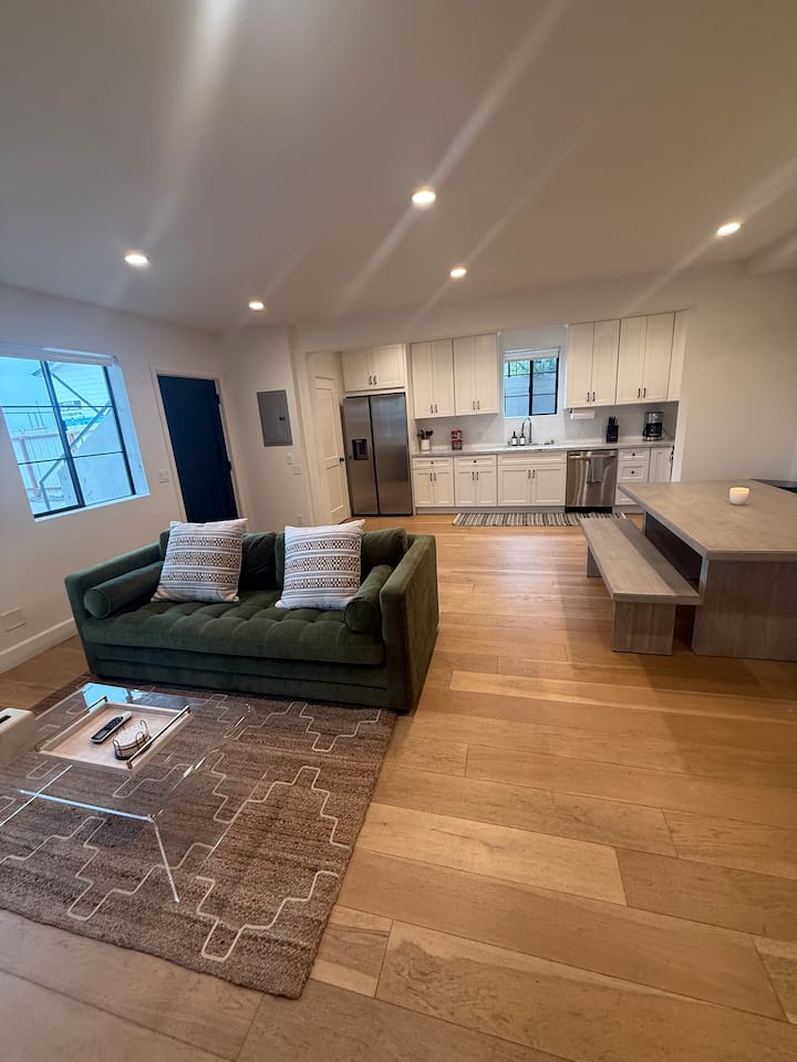 Luxury Malibu Pch Getaway | Steps To Beach & More! - Malibu