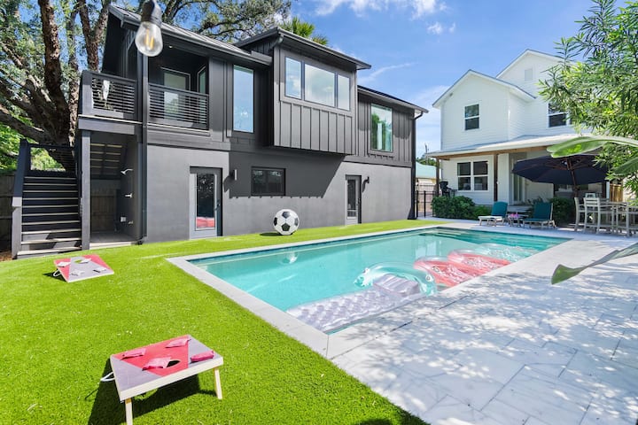 Sparkling Pool, Turf, Home Gym, Heart Of It All - St. Augustine, FL