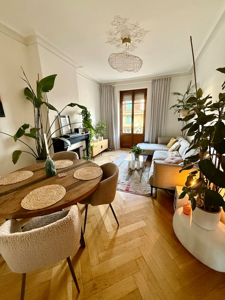 Parkside Gem, Luminous 2-bed In Central Geneva - Genève