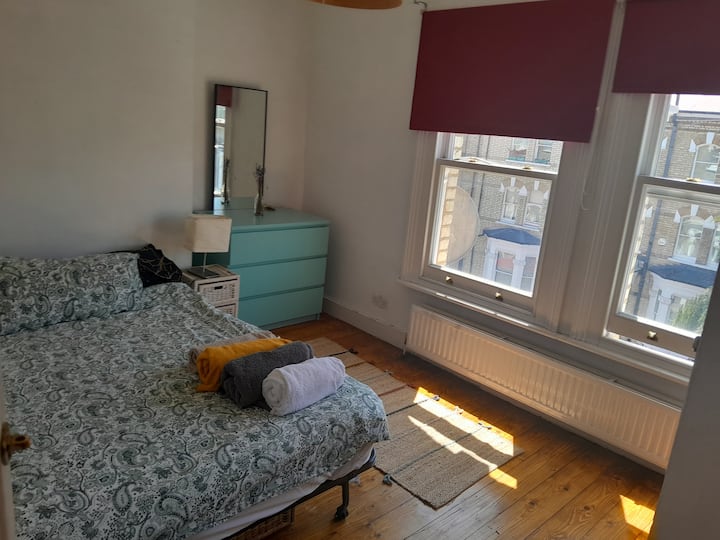 Cozy Apartment In West London Victoria House - London, UK