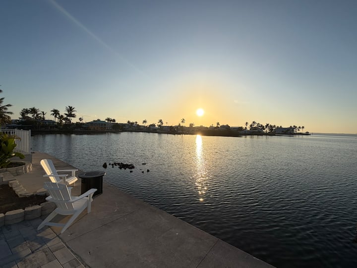 Flip Flop Flamingo Waterfront 1/1 Resort Home - Matlacha, FL
