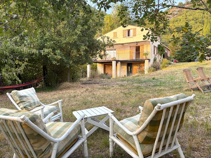 Maison Spacieuse, Environnement Magnifique - Montbrun-les-Bains