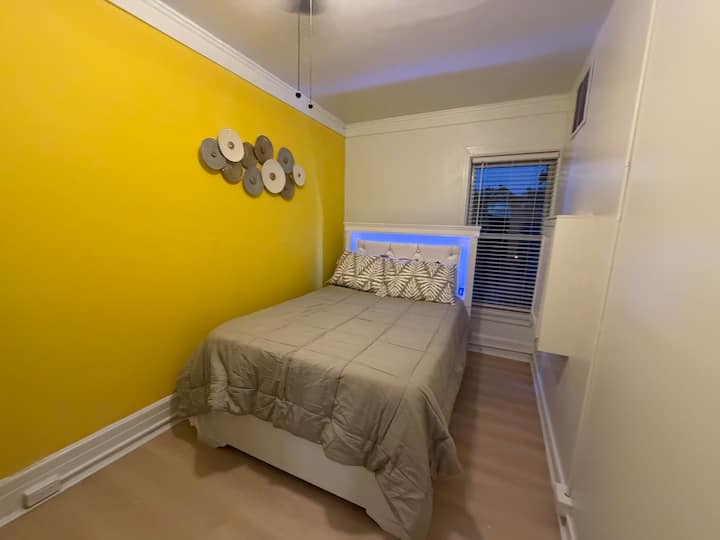 Wolverine Nest | Cozy 3br In Heart Of Ann Arbor - University of Michigan Hospital, Ann Arbor