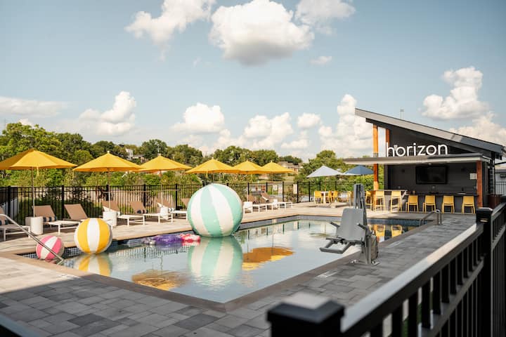 Brand New 4br/4ba Home | Rooftop+hot Tub+sauna - SoundWaves at Gaylord Opryland, Nashville