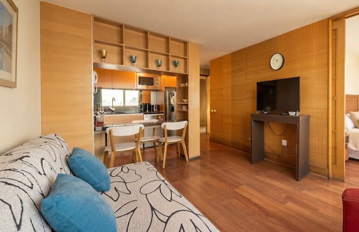 Rooftop Pool & Views · Metro Pedro De Valdivia - Providencia