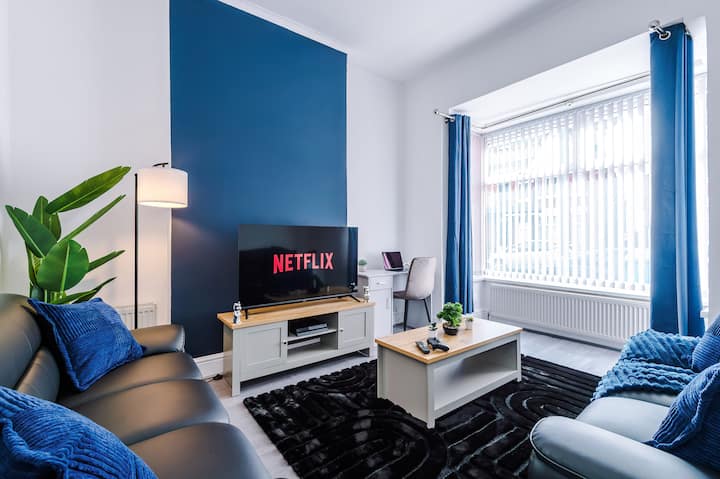 4br Manchester Stay | Pool Table | Free Parking - Manchester