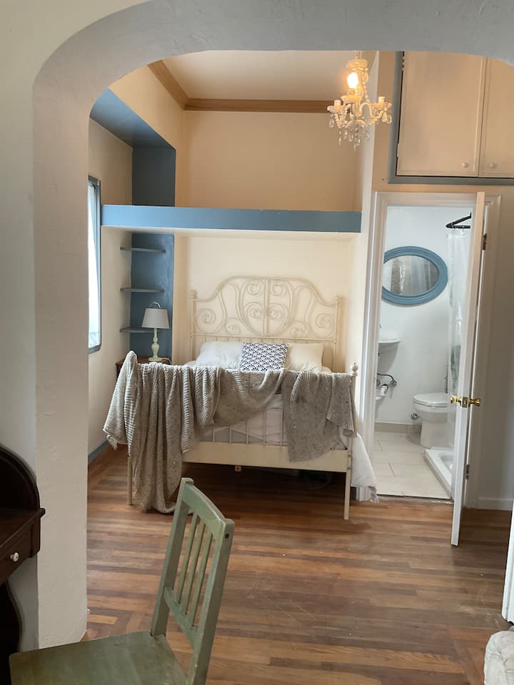 Private Full Suite In Great Location - Berkeley, CA