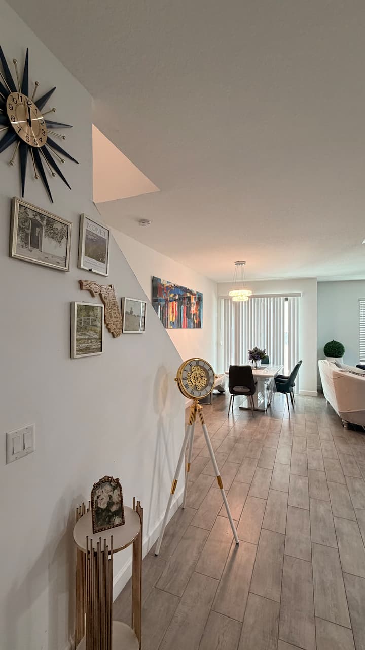 Townhouse In South Florida
Palm Beach Gardens - Riviera Beach, FL