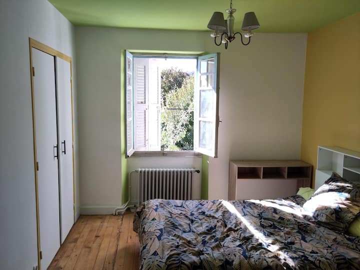 Chambre & Salle De Bain, Centre-ville à Figeac - Figeac