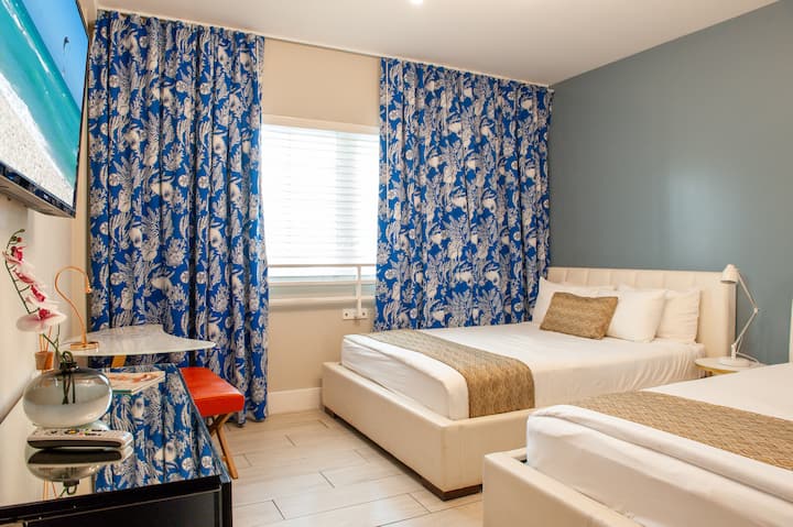 Double Room  Collins Ave Escape - Miami Beach, FL