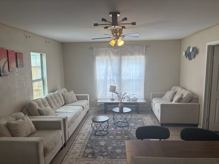 Cozy Family Home Near Galleria & Beltway 8 - Memorial - Houston