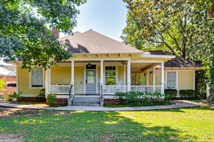 Walk To Decatur Square! Spacious Home W/ Porch - Decatur, GA