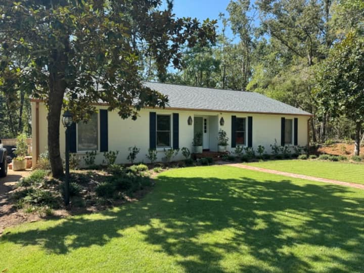 Oxford Weekend House & Pool - Oxford, MS