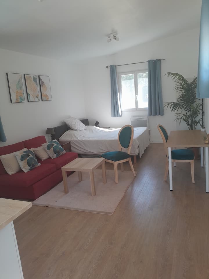Chambre Indépendante Dans Cadre Verdoyant - Pourrières