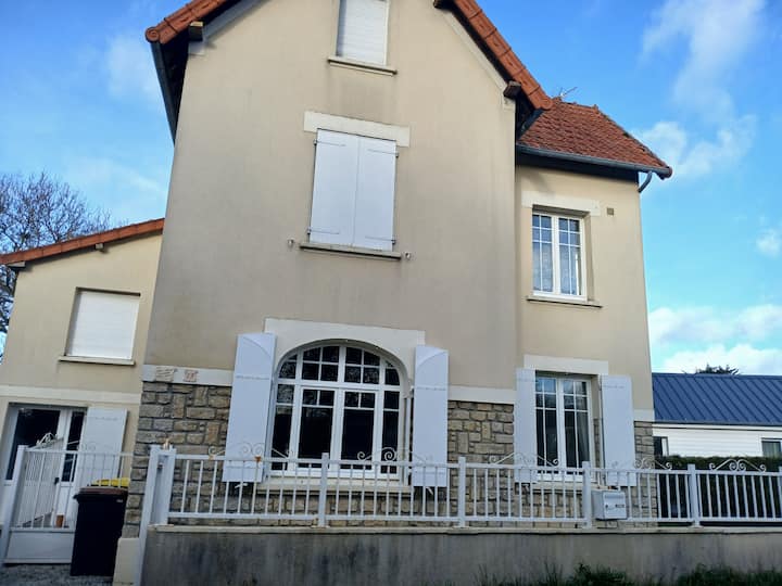 Cottage Bord De Mer Avec Jardin - Vierville-sur-Mer