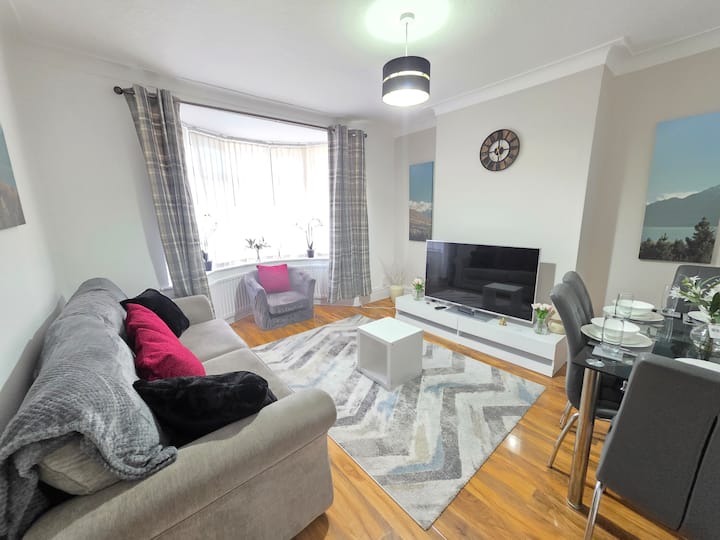 4br Luxe City Stay, 8 Beds, Free Private Parking - Newcastle upon Tyne